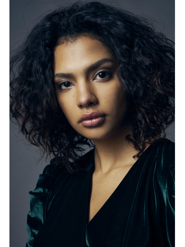 Image of Naomy Zamra