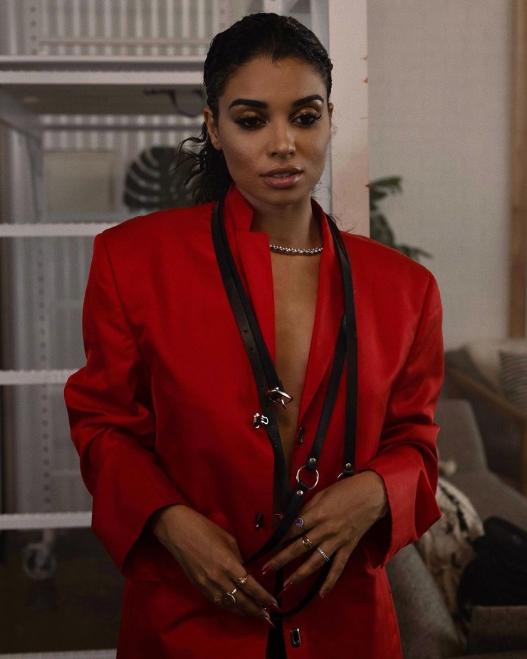 Image of Hannah Monds