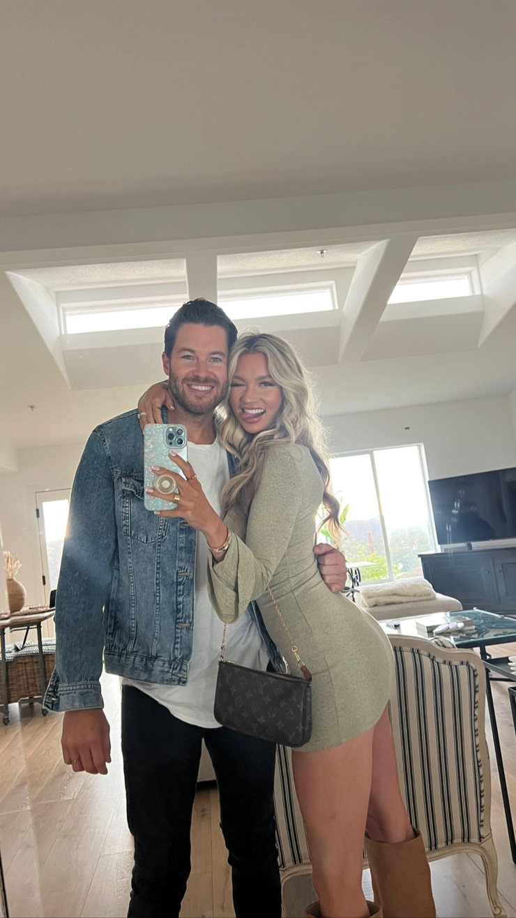 Picture of Alexa Collins