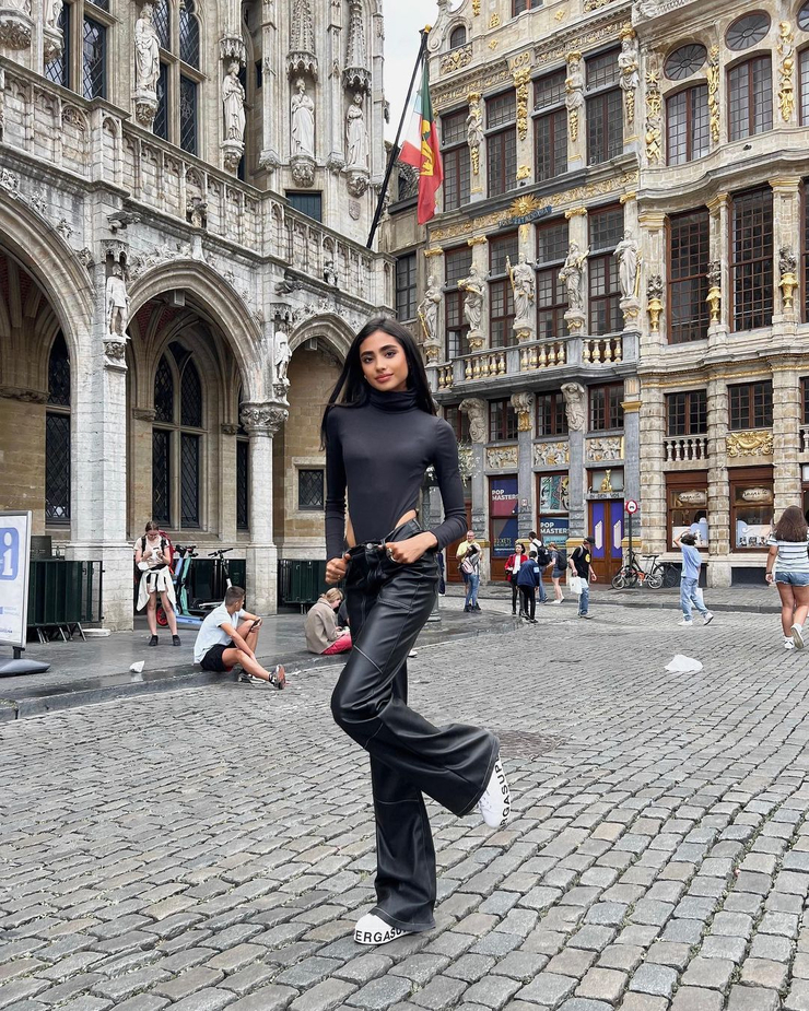 Image of Sarah Tafurt