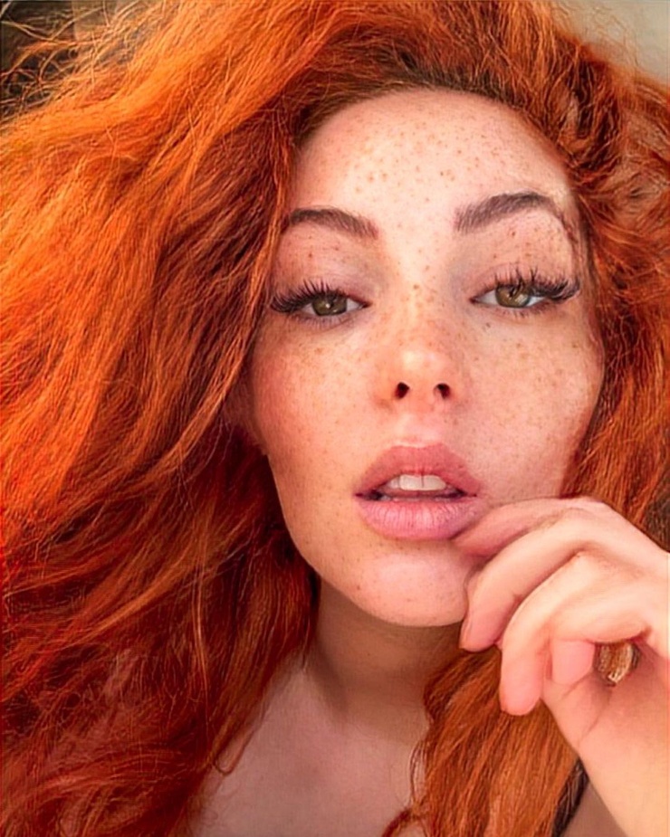 Picture of Nicole Simone