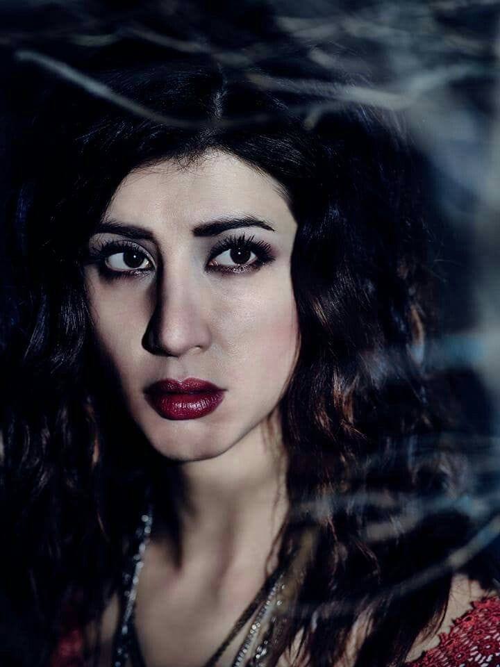 Kelly Maxwell picture