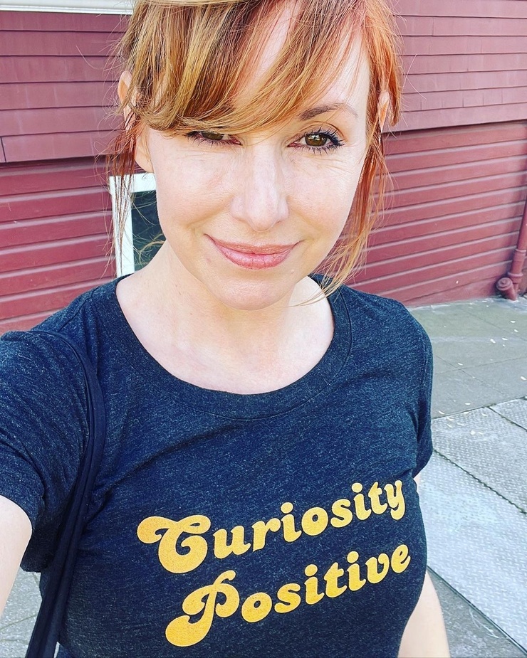 Kari Byron image