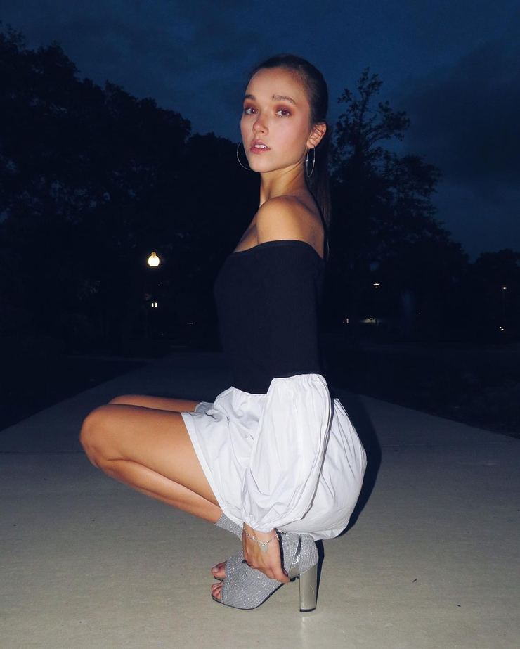 Picture of Bella Drew