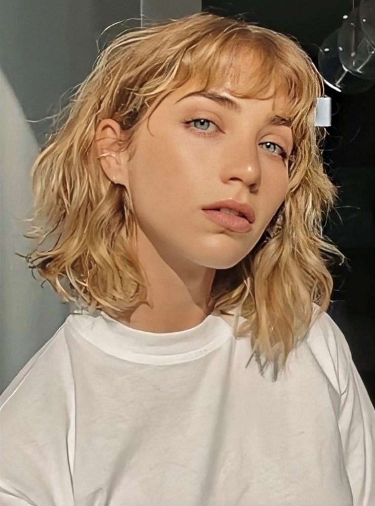 Picture of Emily Rudd