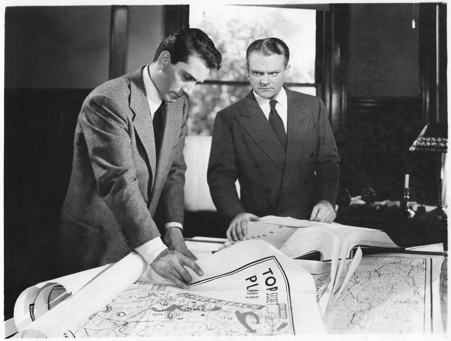 Richard Conte, James Cagney