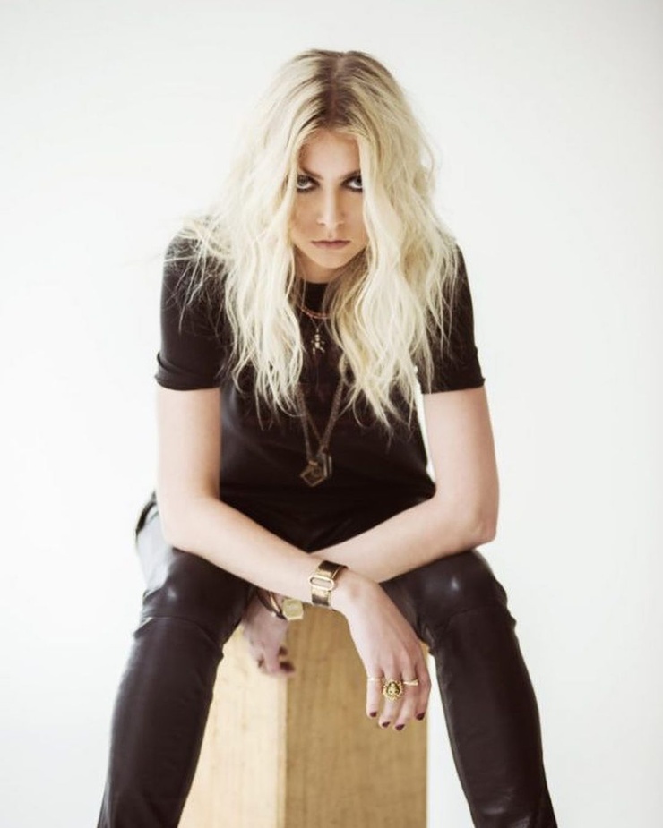 Picture of Taylor Momsen