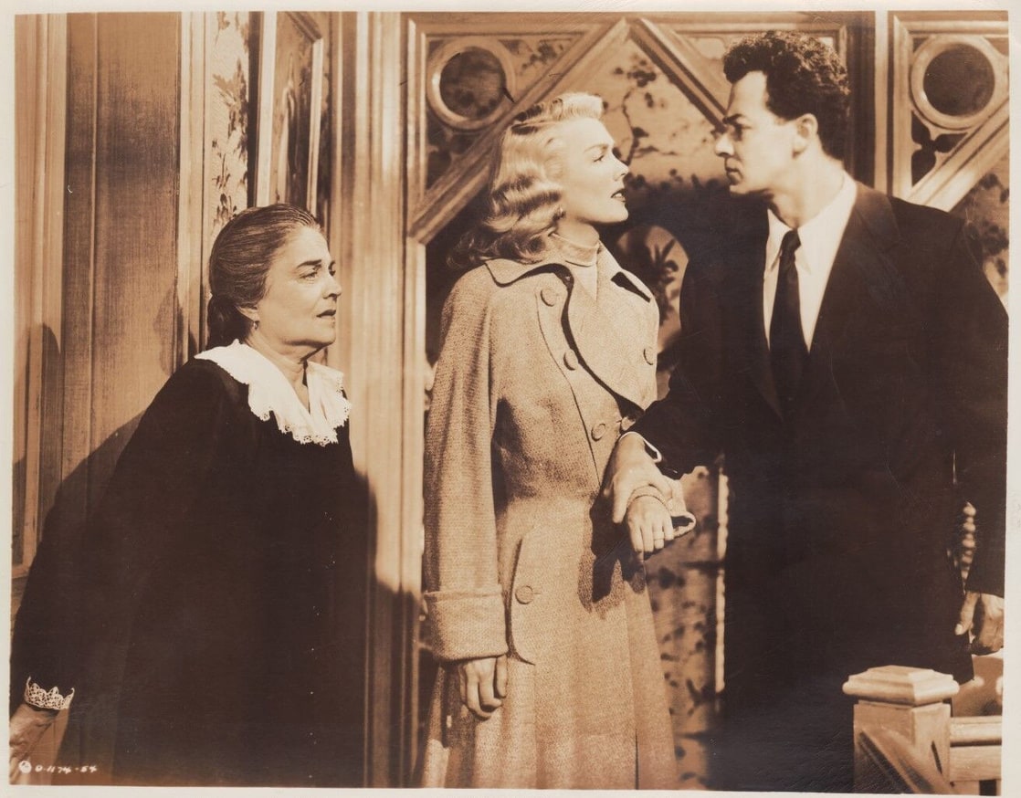 Esther Minciotti, Patricia Knight, Cornel Wilde