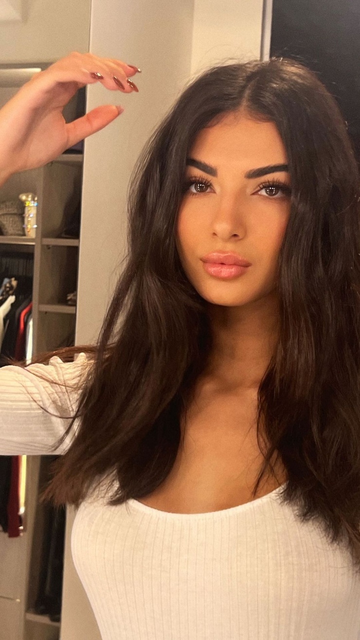 Picture of Elisa Maino