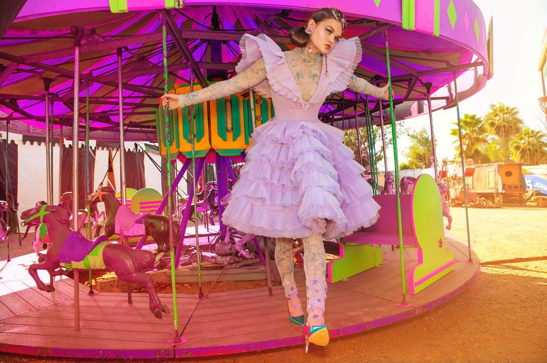 Picture of RACHEL JOHNSON model