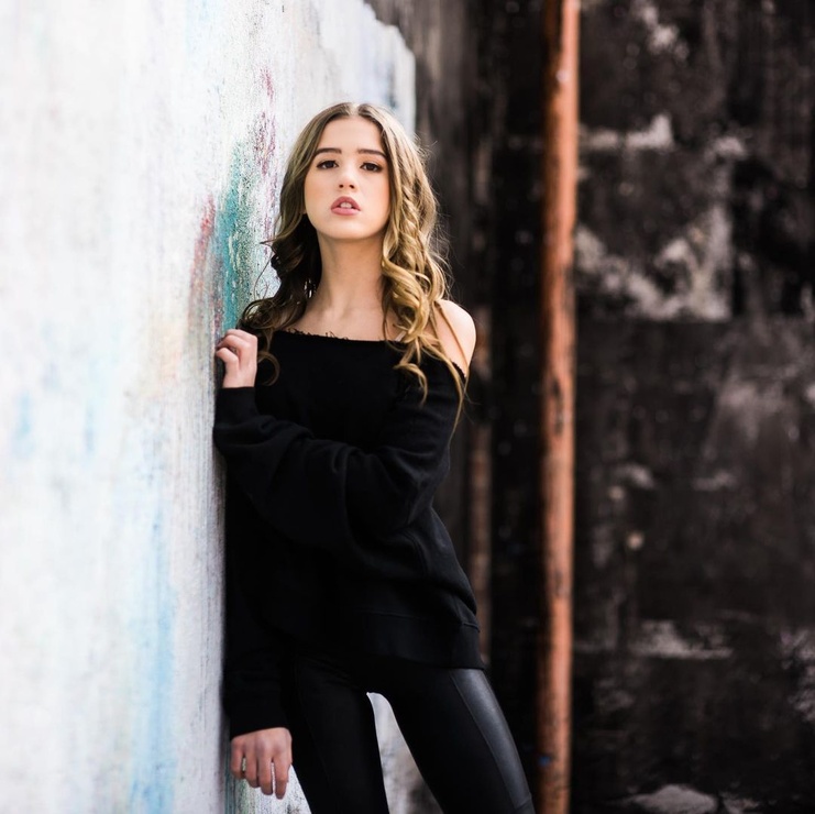 Picture of Elle Reed