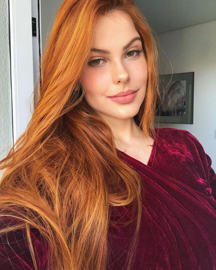 Gabrielle Correa (model) picture