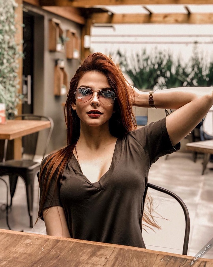 Picture of Gabrielle Correa (model)