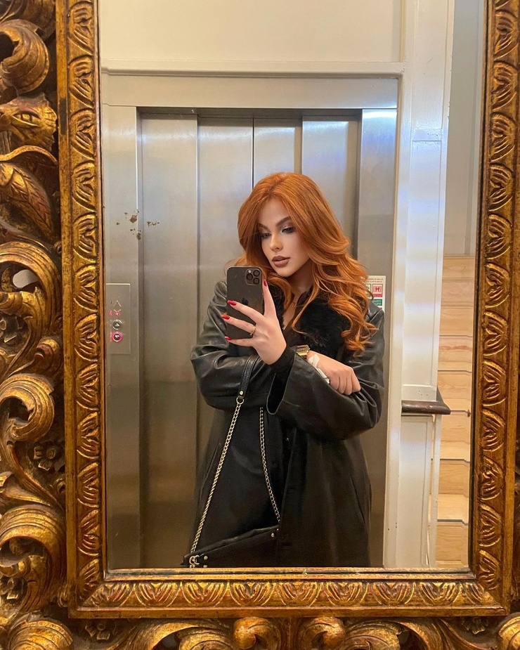 Picture of Gabrielle Correa (model)