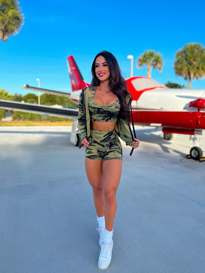 Picture of Julia Perez