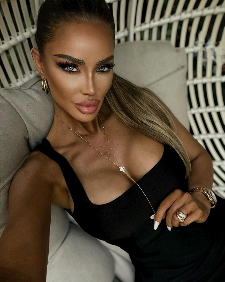 Picture of Bianca Dragusanu (model)