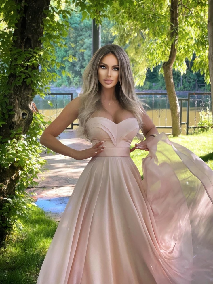 Picture of Bianca Dragusanu (model)