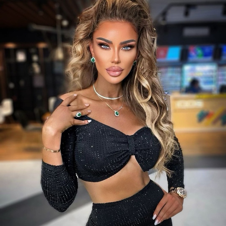 Picture of Bianca Dragusanu (model)