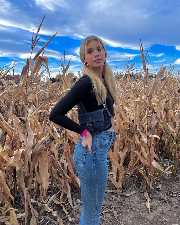 Picture of Torie Bell