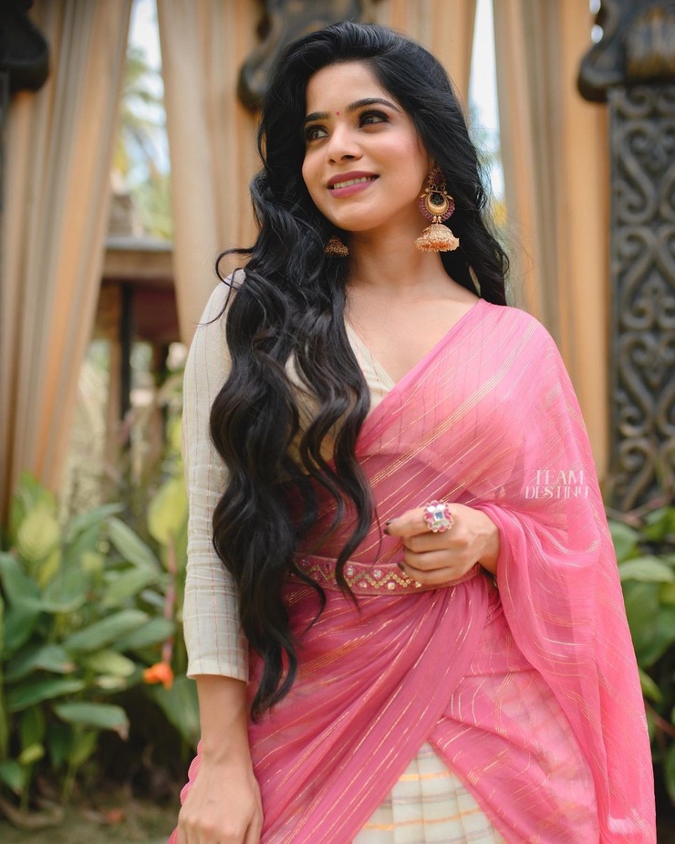 divya bharathi image