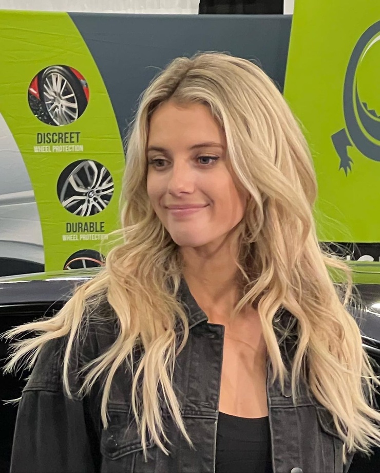 Picture of Lindsay Brewer