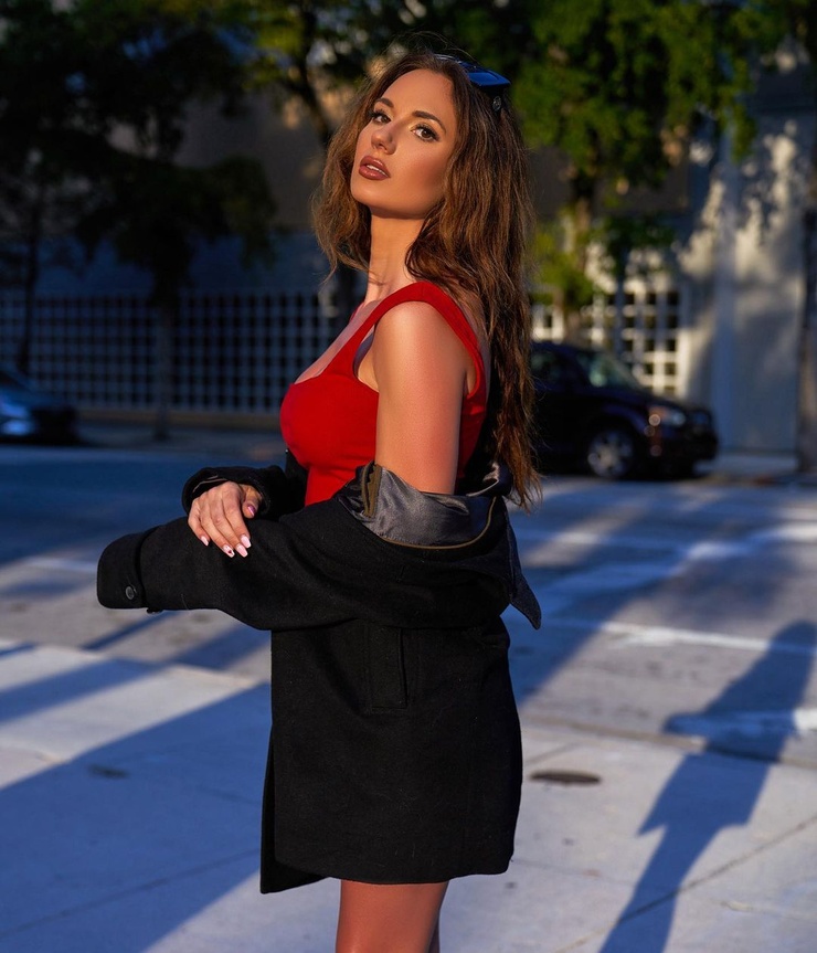 Hailey Alison picture