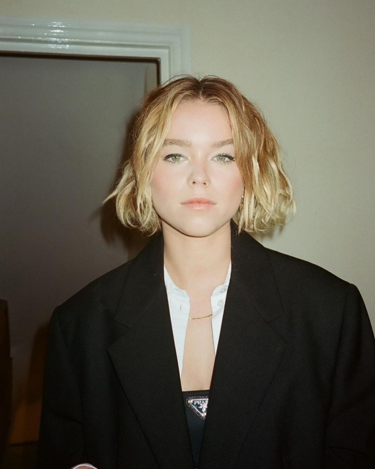 Milly Alcock picture