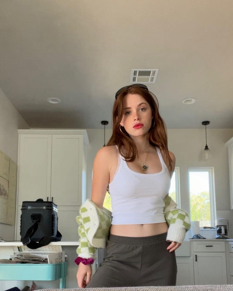 Picture of Violet Brinson