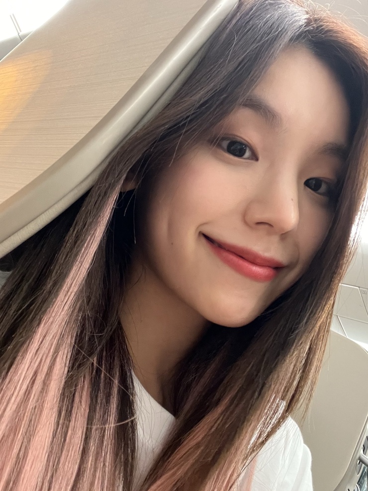 Hwang Yeji image