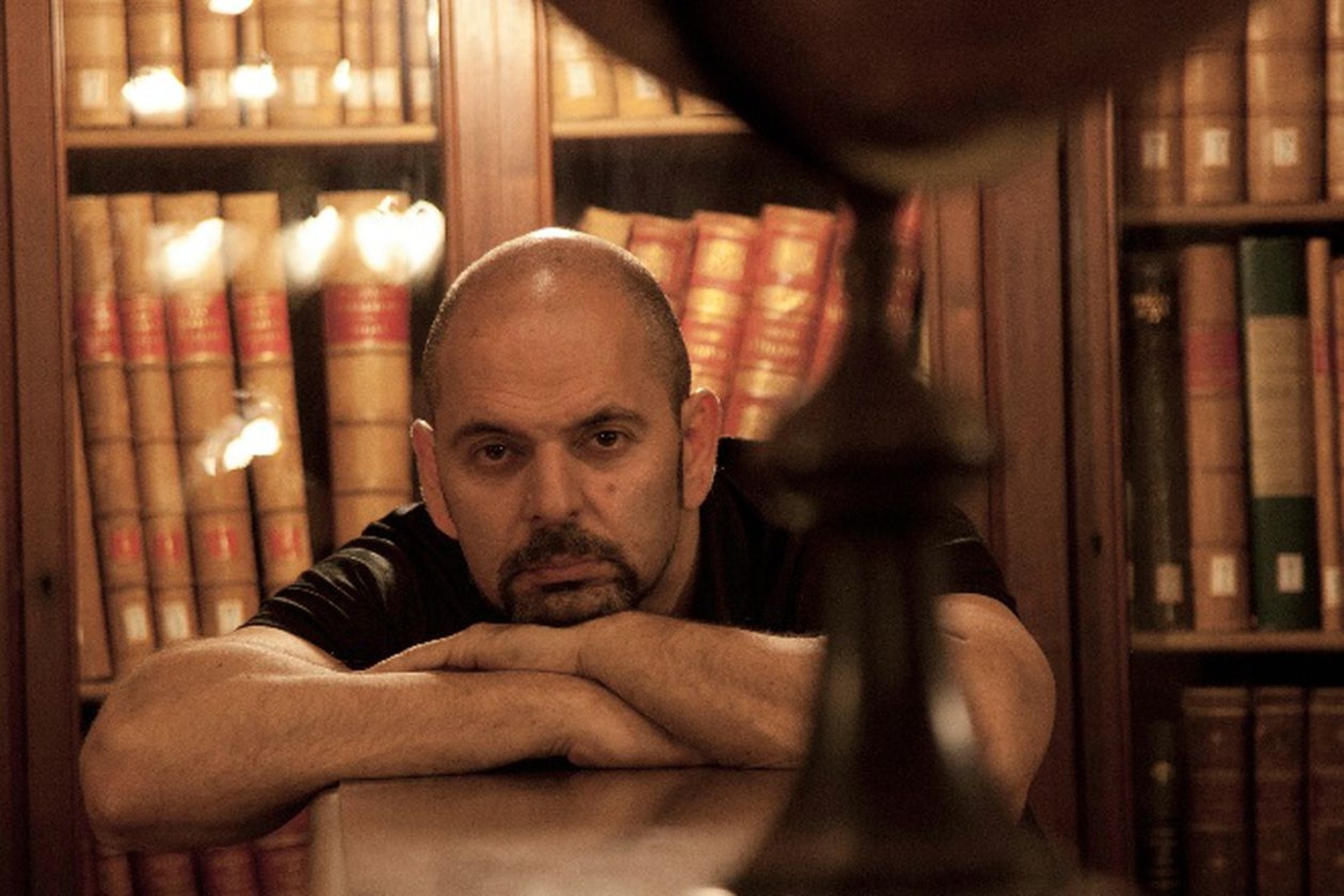 Daniel Estulin image