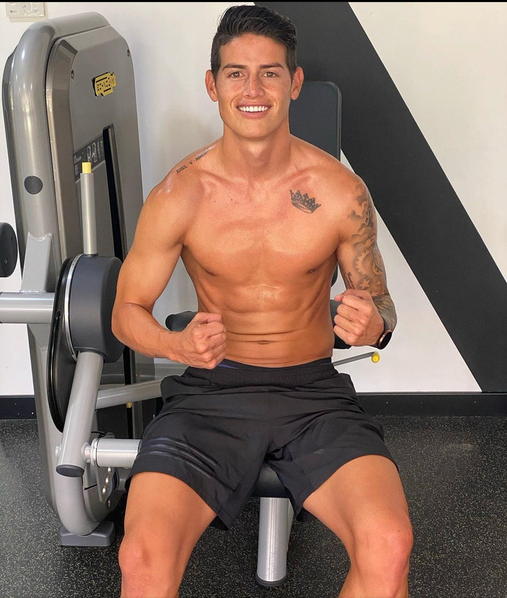 James Rodriguez shirtless