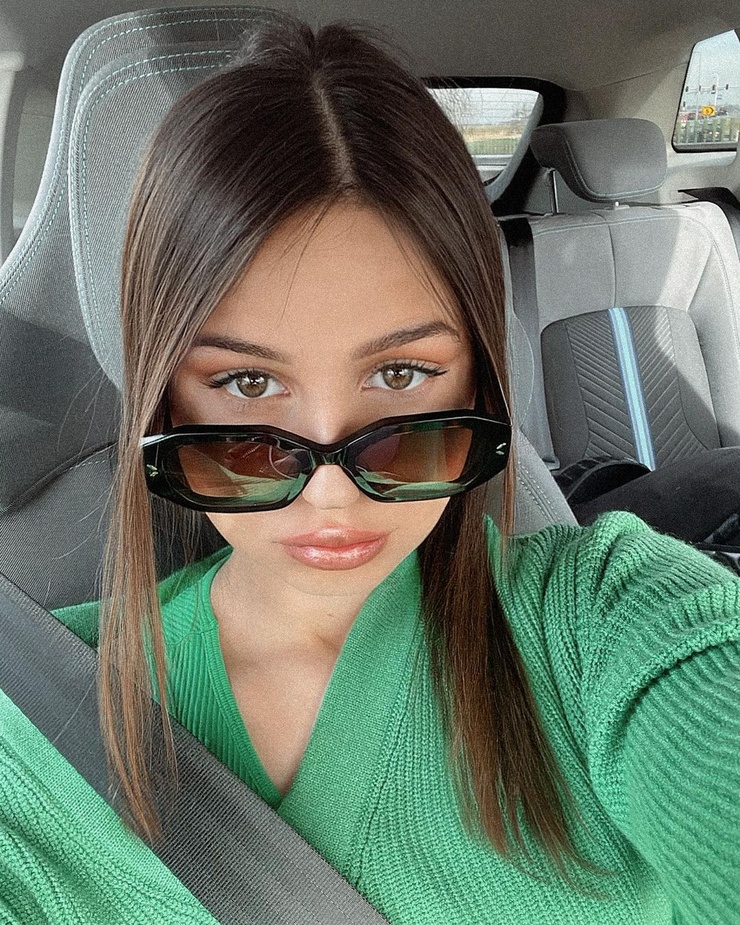 Ines Nikić (model) image