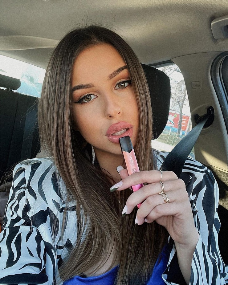 Ines Nikić (model) picture