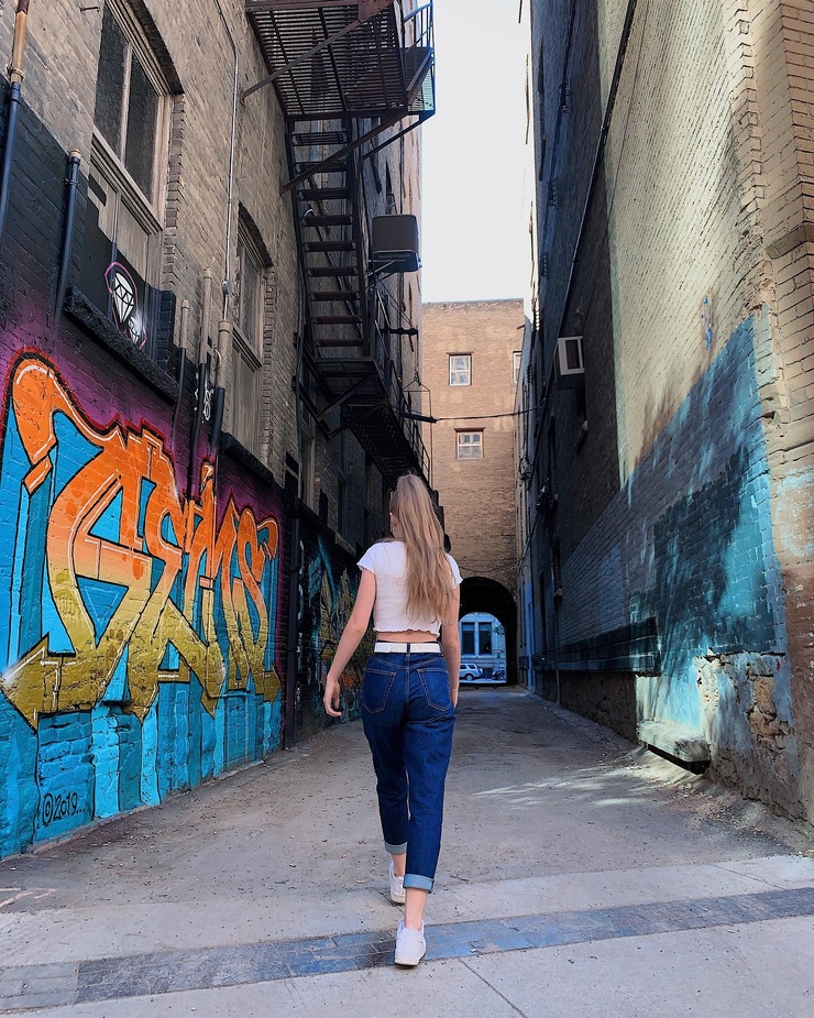 Summer H. Howell image