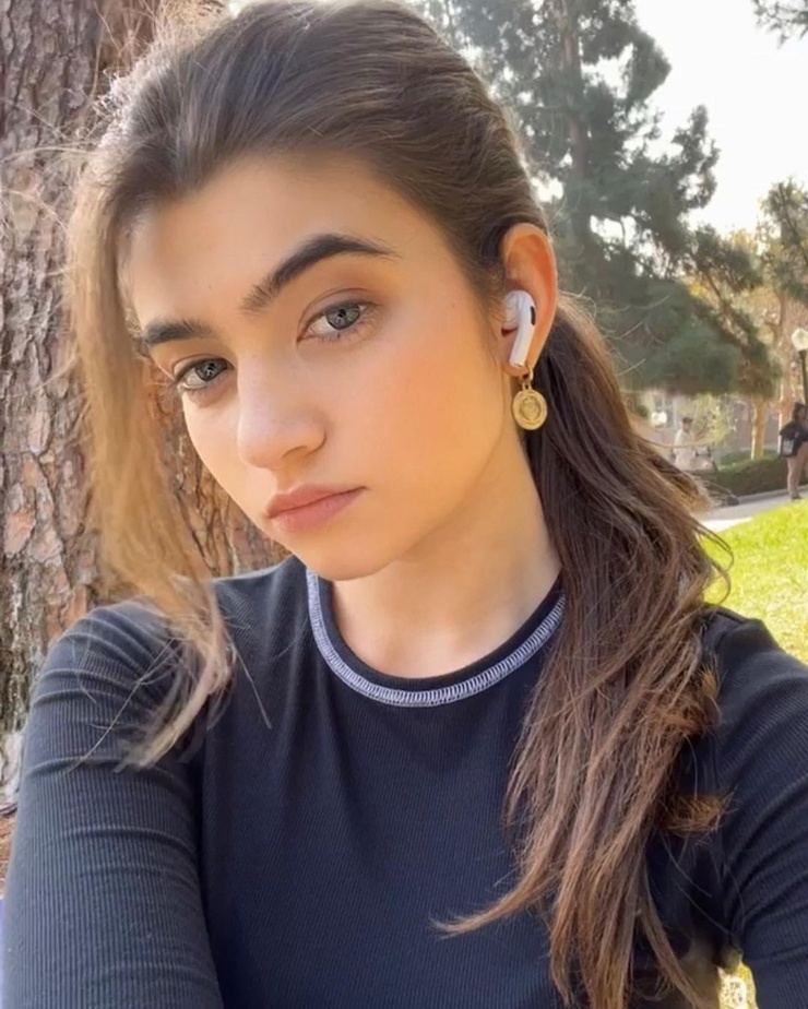 Picture of Samantha Gangal