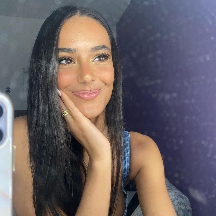 Picture of Hope Kelesis