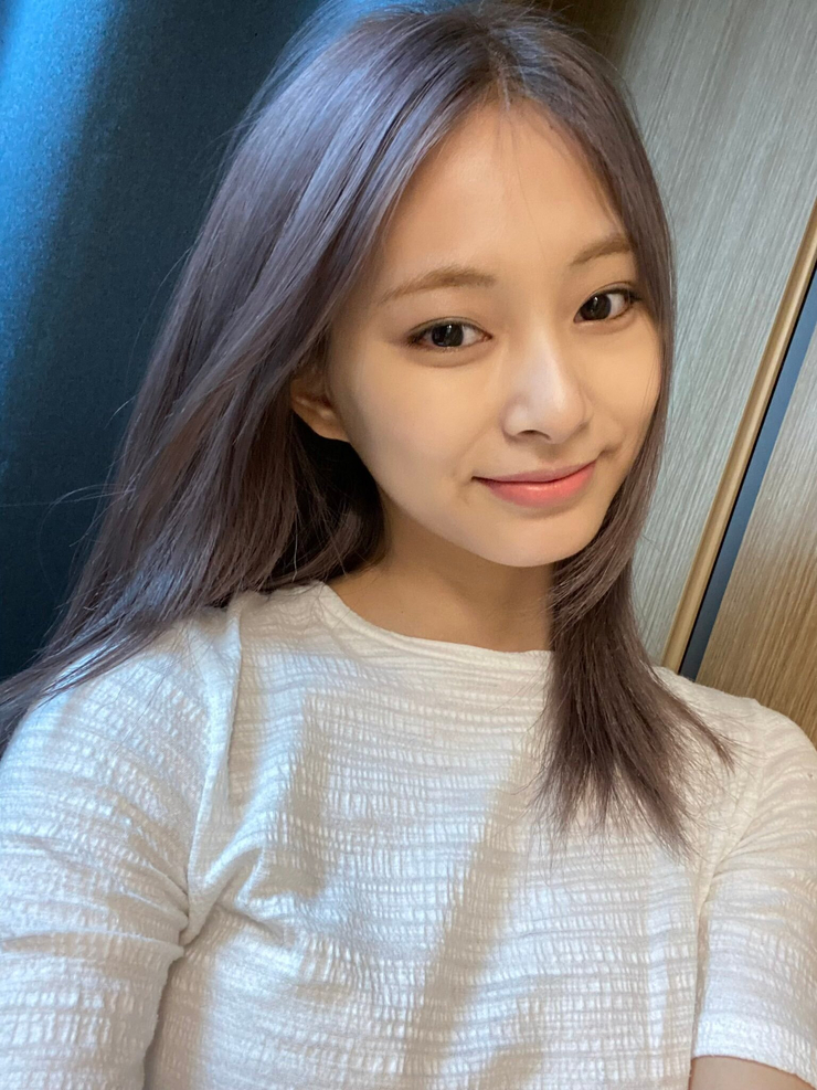 Picture of Chou Tzu-yu (Tzuyu)