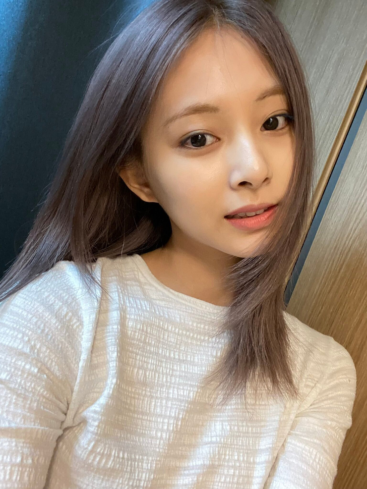 Picture of Chou Tzu-yu (Tzuyu)