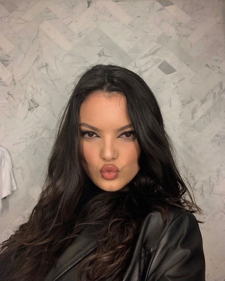 Image of Claudia Domenech