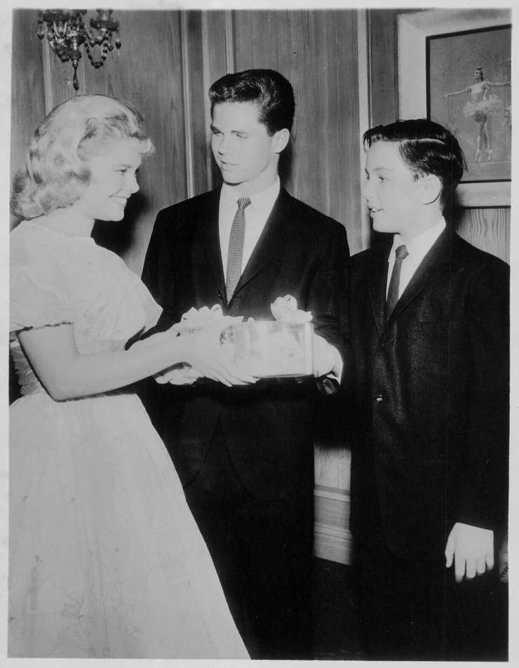 Cheryl Holdridge, Tony Dow, Jerry Mathers