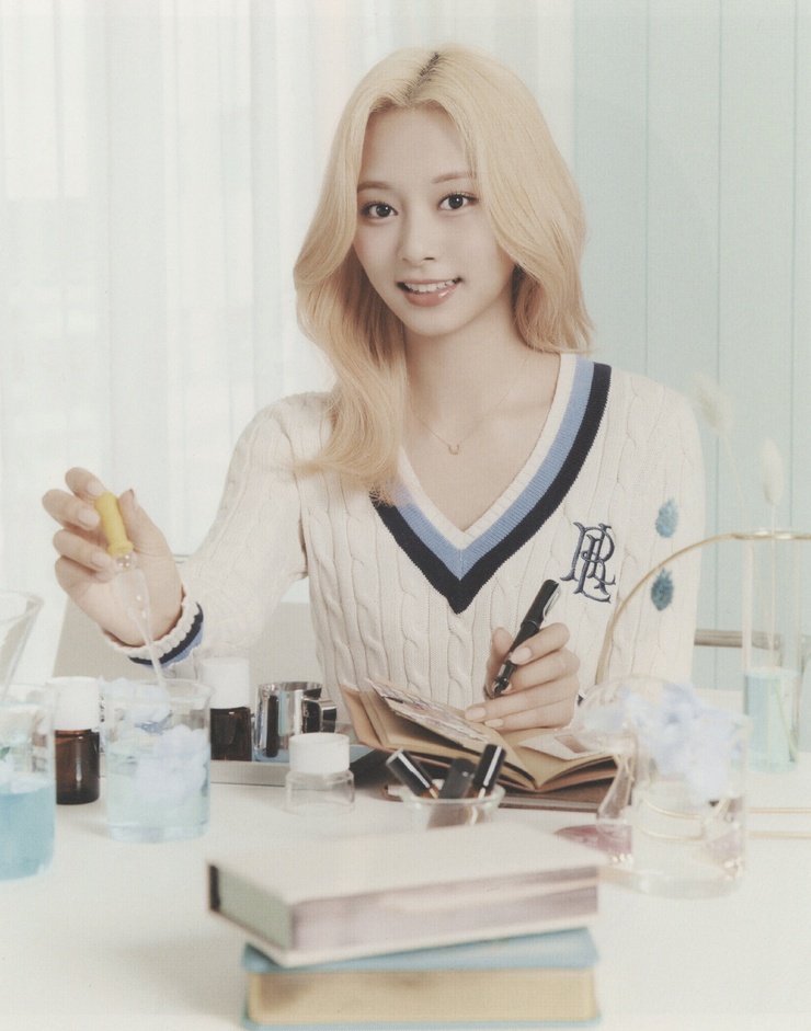 Image of Chou Tzu-yu (Tzuyu)