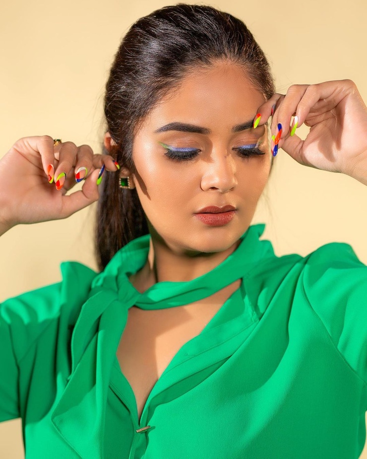 Picture of Sreemukhi