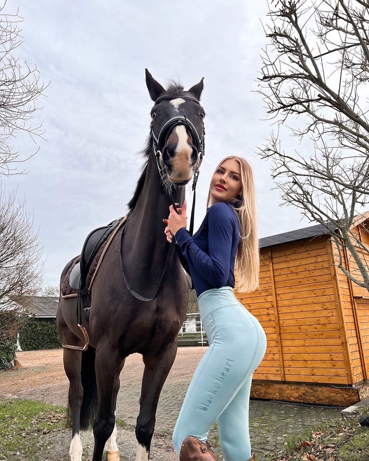 Picture of Annchen Augustine