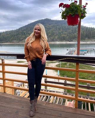 Picture of Mishel Thorpe (model)