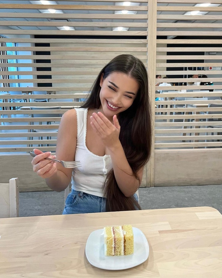 Picture of Isabel Rose