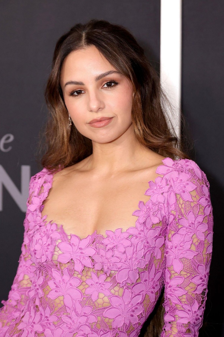 Picture of Aimee Carrero