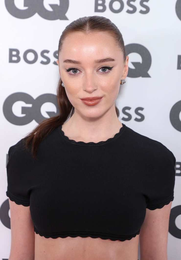 Picture of Phoebe Dynevor