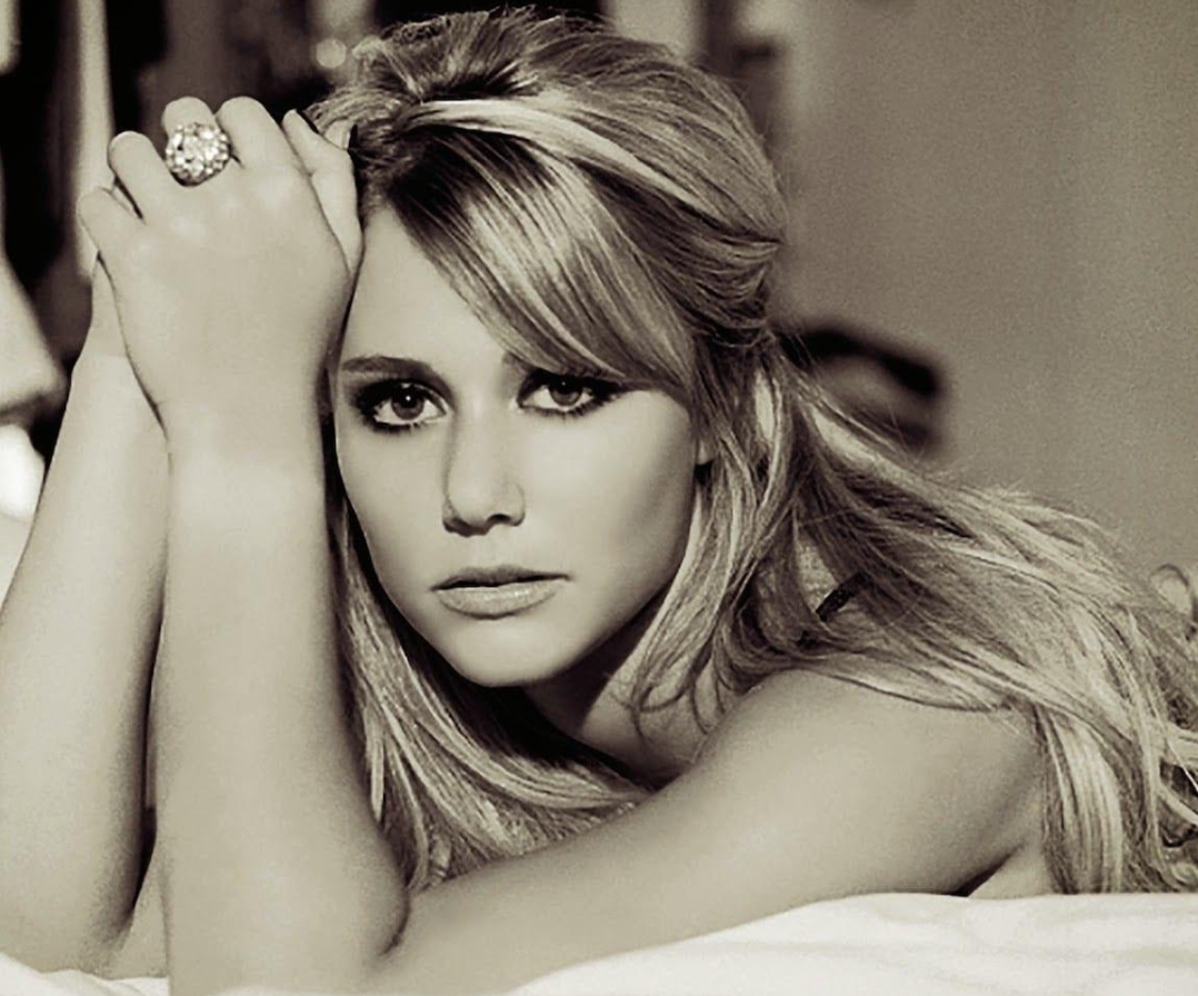 Picture of Julianna Guill