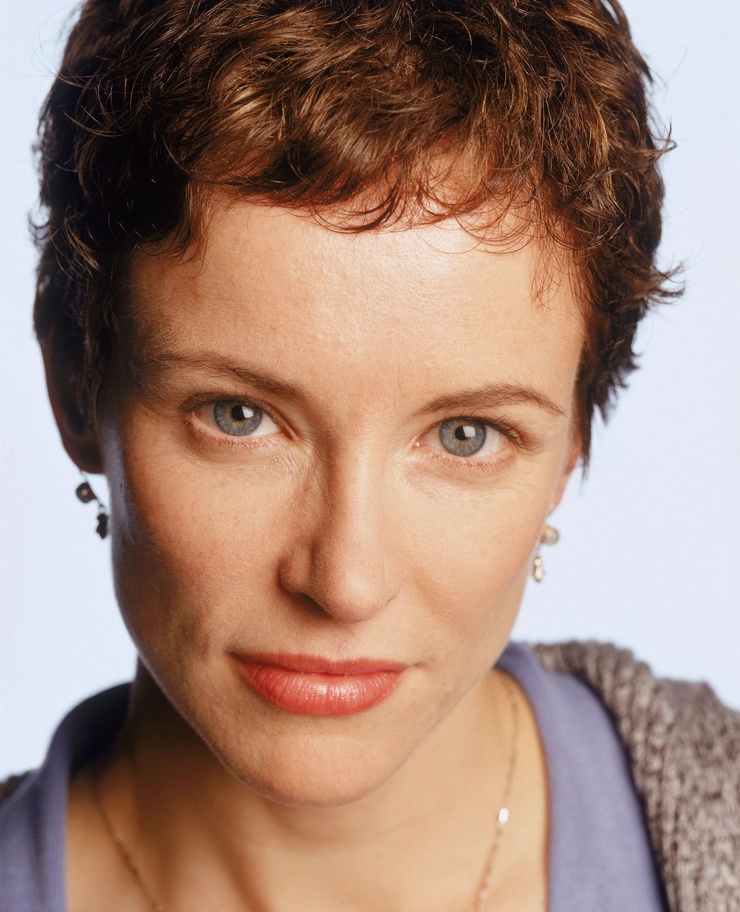 Picture of Leslie Hope