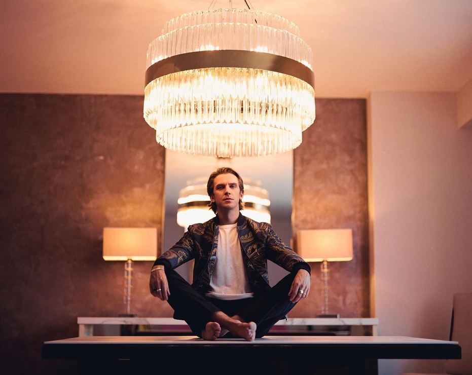 Picture of Dan Stevens
